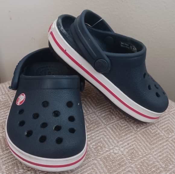 CROCS | Shoes | Crocs Band C 5 Kids Crocband Navy Blue Red | Poshmark